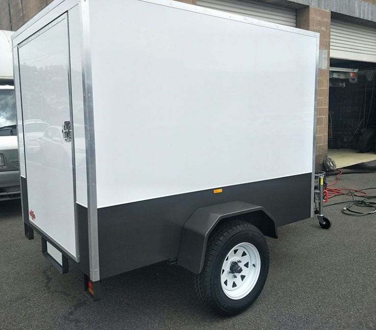 Bus & Trailer | Launceston Mini Bus Rentals